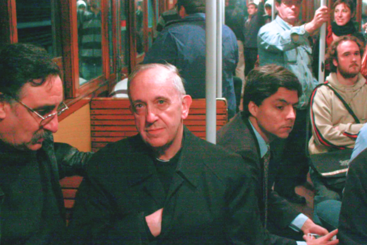 Illuminating Gestures Part 3: Hidden Hand, Hand on Chest ...